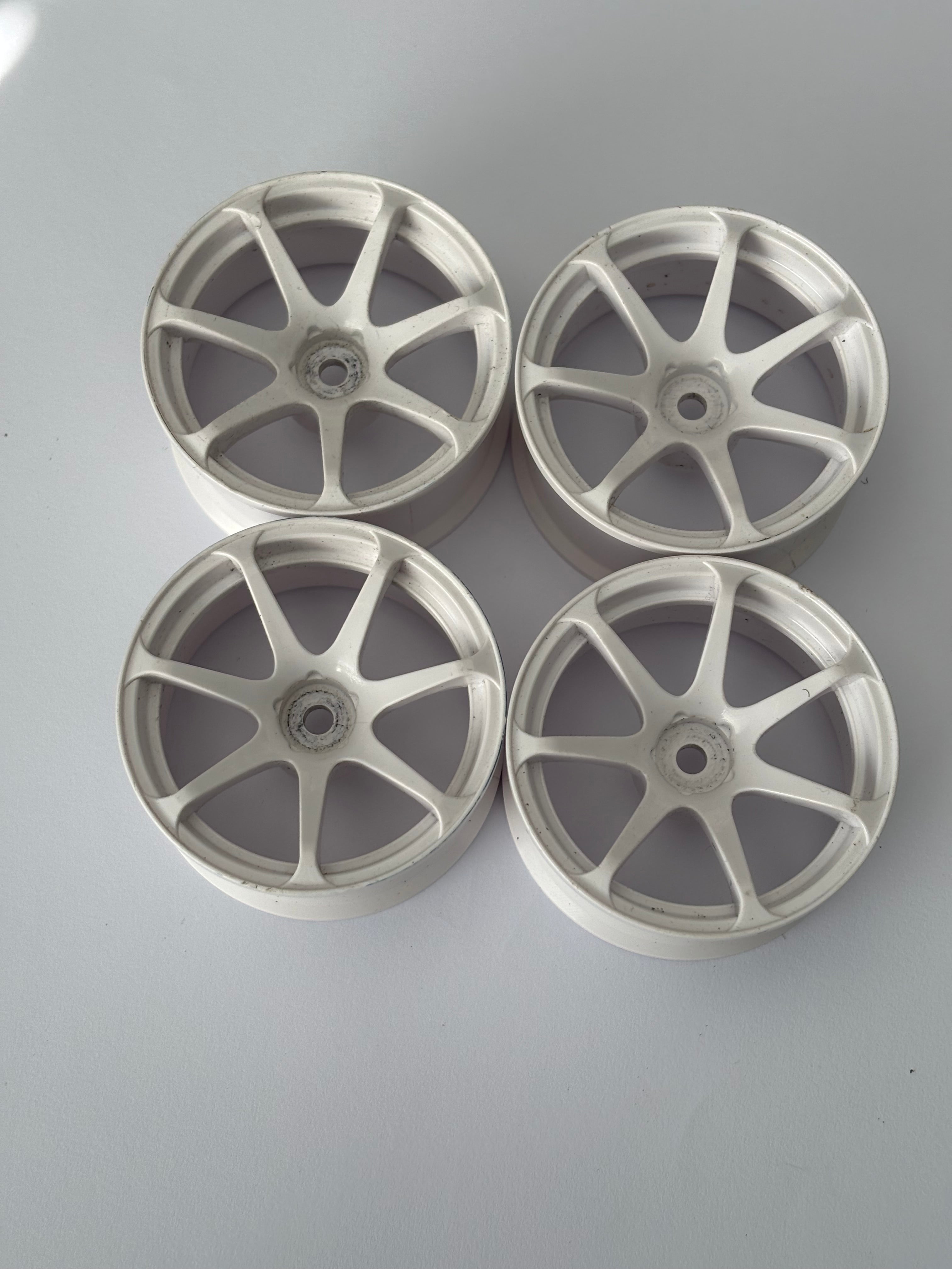 Lab/Topline Wheels Advan AVS 7 White Offset 6mm – Big Licks RC